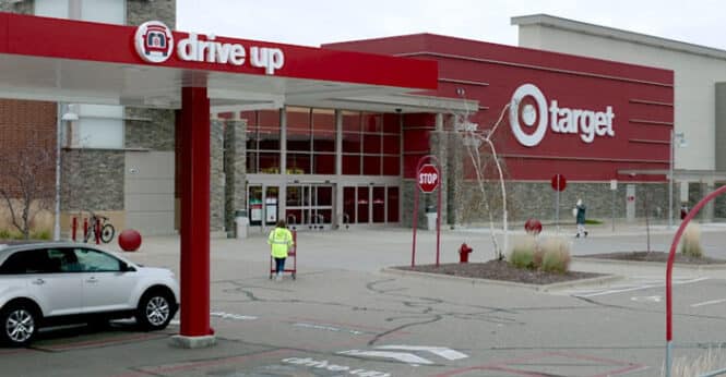 Target Sales Associate Job Description, Duties, and Responsibilities ...